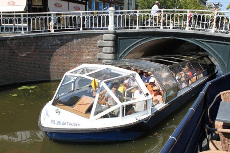 Delft: Canal Cruise with Guided Commentary - Guided Commentary: Knowledgeable and Entertaining