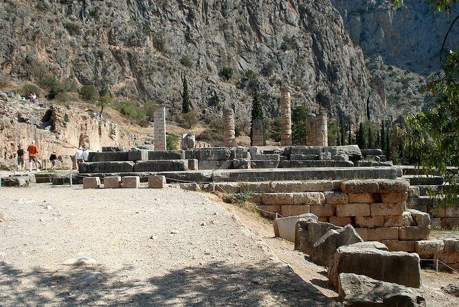 Delphi Full Tour , Hosios Loukas Monastery and Arachova Village Private Tour - FAQs