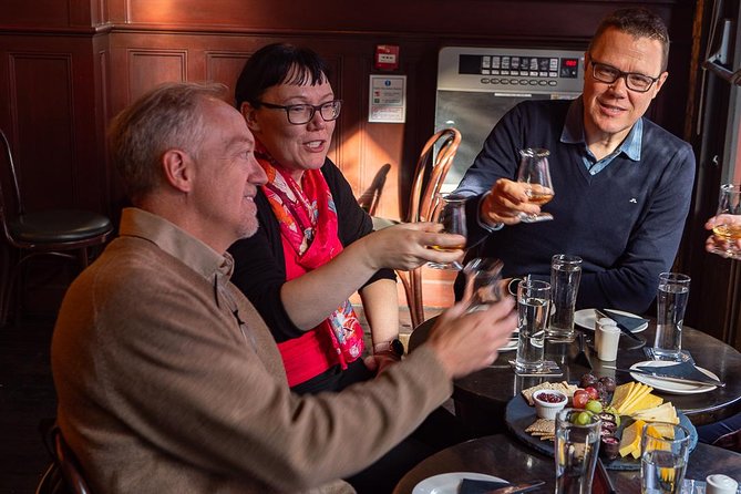 Deluxe Whiskey and Food Tasting in Dublin - Why This Whiskey Tour Stands Out