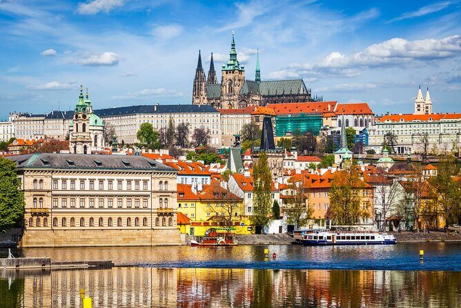 Departure Private Transfer from Prague City to Prague Airport PRG in Car/Van - Authentic Traveler Insights