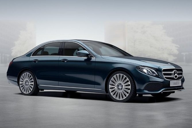 Departure Private Transfer: Liverpool to Manchester Airport MAN in Business Car - Departure Private Transfer: Liverpool to Manchester Airport MAN in Business Car — A Practical Choice for Stress-Free Travel