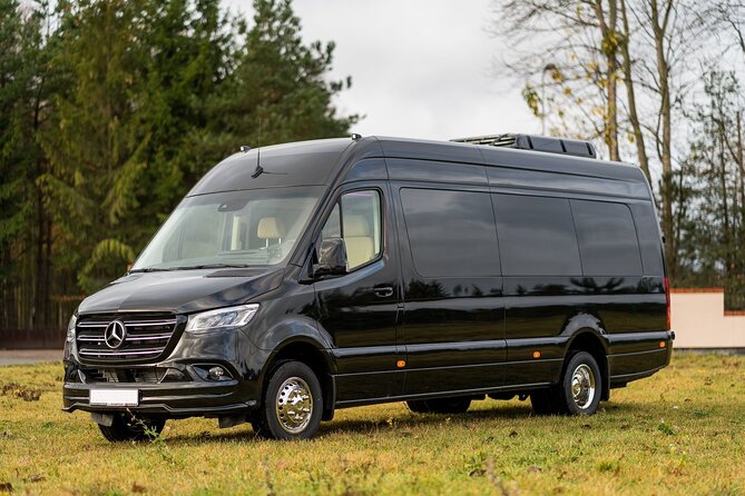 Departure Private Transfer Madrid to MAD Airport in a Minibus - Introduction
