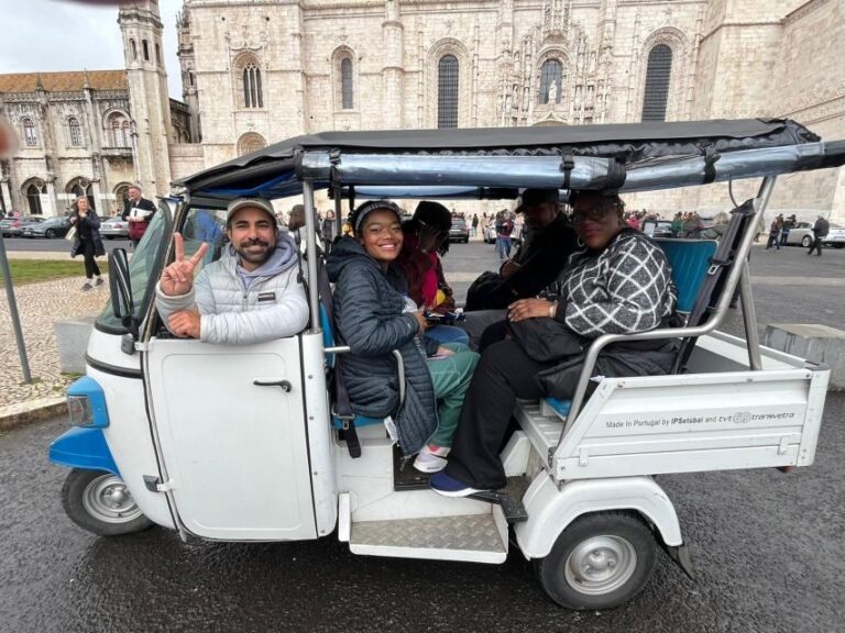 Discover beautiful Lisbon aboard a tuk tuk - Authentic Insights and Highlights