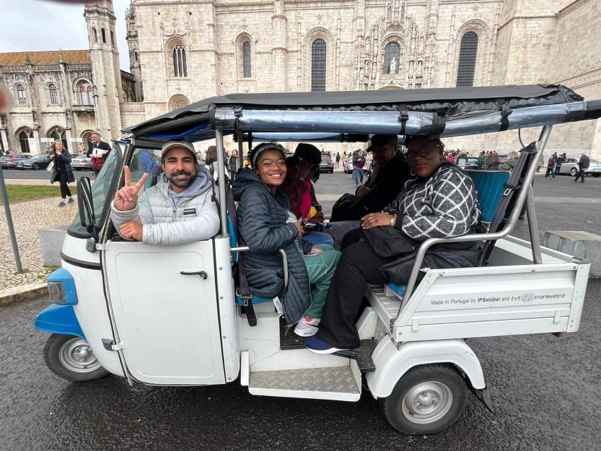 Discover beautiful Lisbon aboard a tuk tuk - Authentic Insights and Highlights