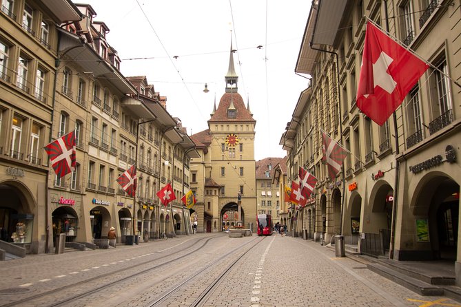 Discover Berns most Photogenic Spots with a Local - Key Points