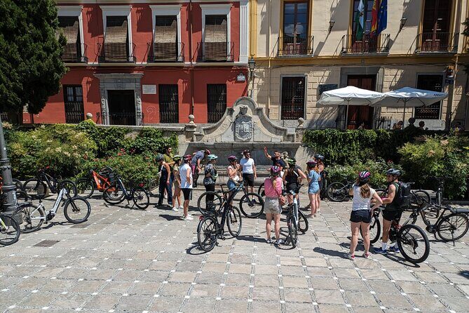 Discover Granada - Ebike 1 H - The Ride and Group Size