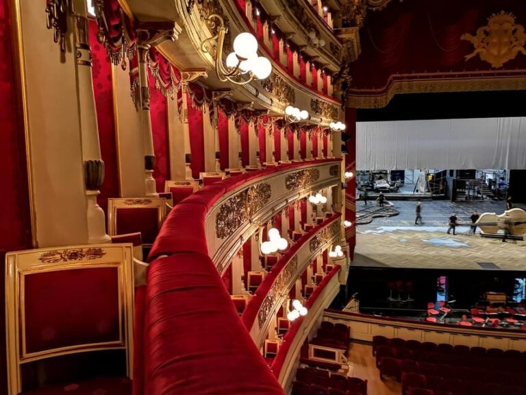 Discover La Scala's Legendary Stage & Stunning Foyer - Final Thoughts