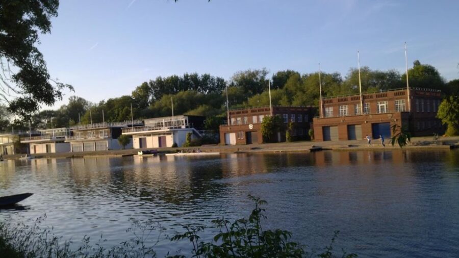Discover Oxford: City & Countryside Cycling Tour - The Guide and Group Dynamics