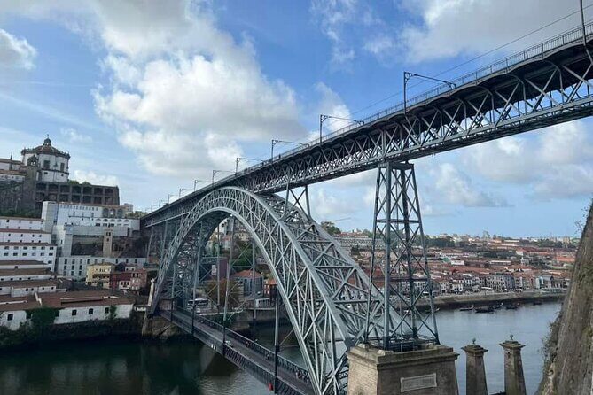 Discover Porto with an Official Guide: A Tour of Iconic Landmarks - Practical Details: What You Should Know