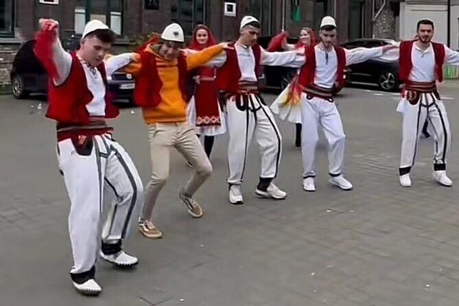 Discover the Heart of Tirana:Citytour And dance AlbaniaExperience - Authenticity and Atmosphere