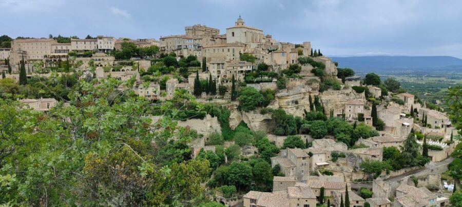 Discover the village of Luberon from Aix en Provence - An Overview of the Provence Day Tour