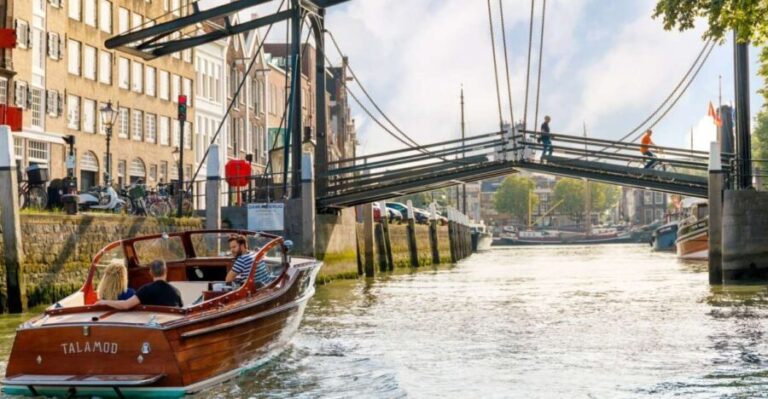 Dordrecht: City Walking Tour with Boat Ride - What to Expect