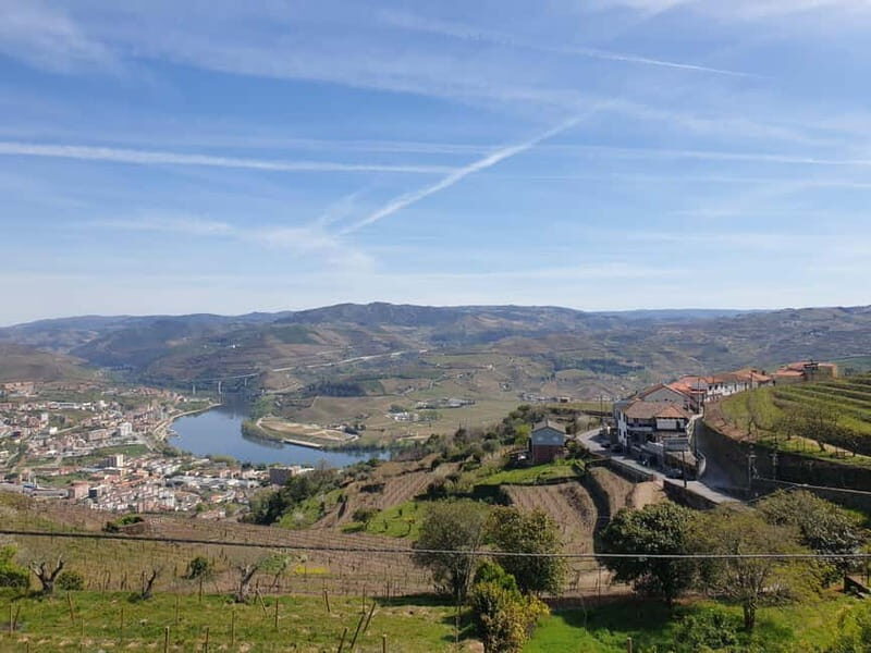Douro: Traditional Harvest Lunch at Quinta de Sobre a Fonte - The Itinerary: What to Expect