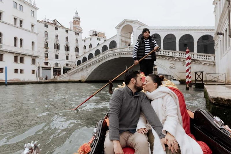 Dream Venice: Exclusive Photo Shoot for Couples in Love - Experiencing Venice Through Your Lens: What This Tour Offers