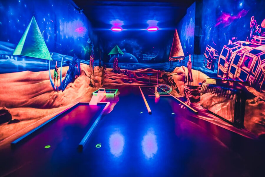 Dresden: 3D black light minigolf in the Barock Eventpark - Authentic Feedback from Visitors