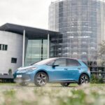Dresden: Tour of VW's Transparent Factory with breakfast - Guided Tour and Factory Insights