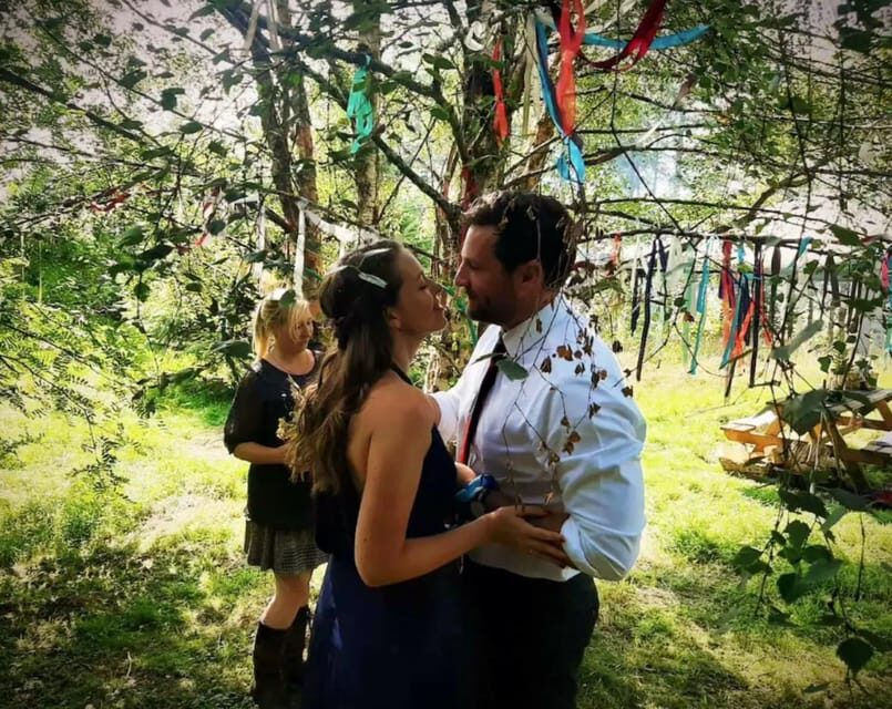 Drumnadrochit: Celtic Handfasting Ceremony and Picnic - A Romantic Highland Ceremony with a Touch of Tradition