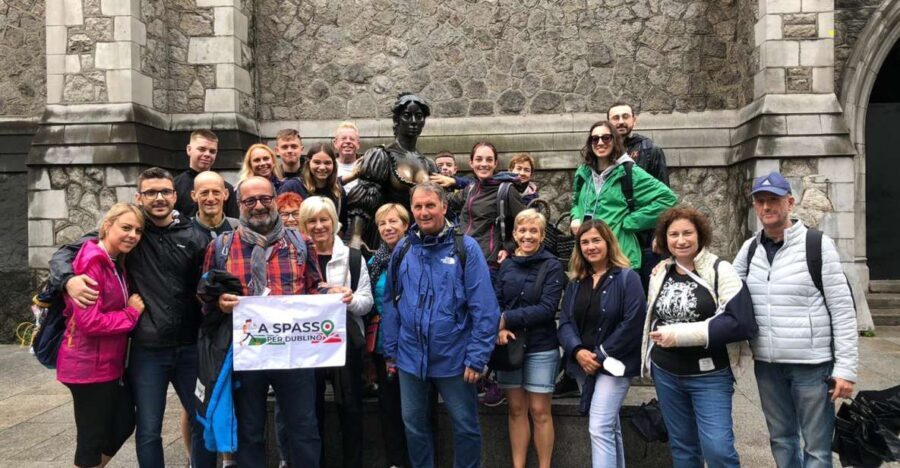 Dublin Highlights: 2.45-Hour Walking Tour in Italian - The Value and Practical Aspects
