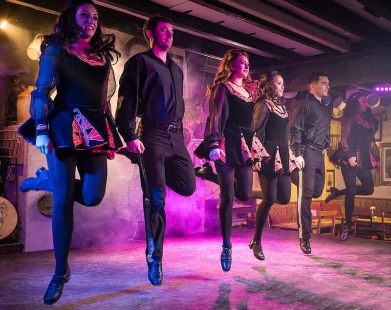 Dublin: Irish Dinner & Dance Show at Johnnie Foxs - Why It’s Worth Your Time