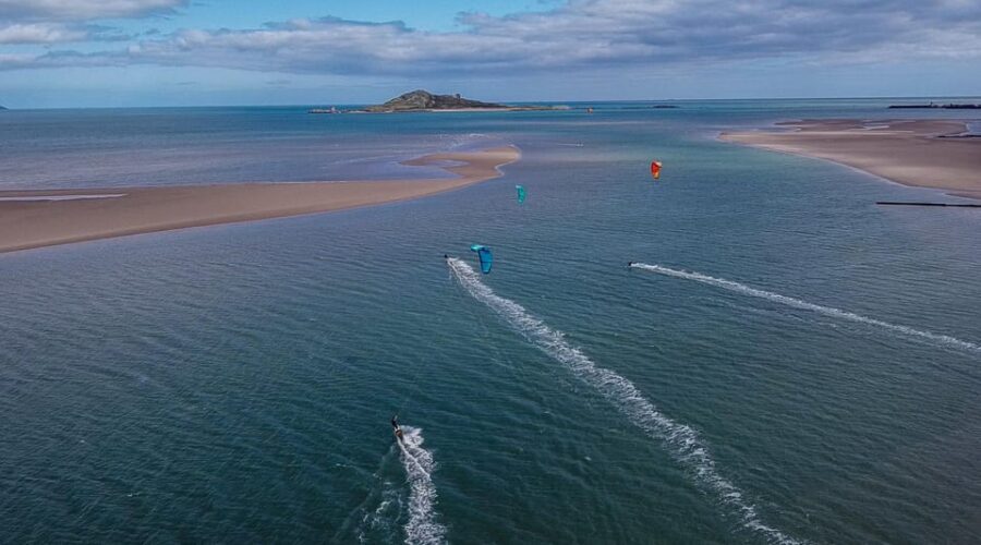 Dublin: Kitesurfing Lesson - Who Will Love This Experience?