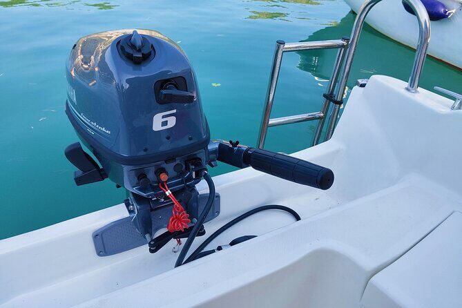 Dubrovnik Boat Rental without License - The Boat and Equipment