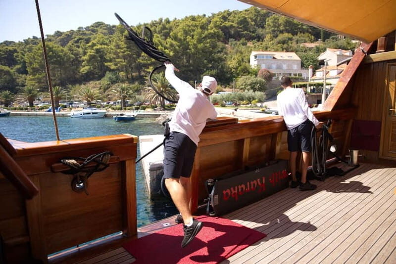 Dubrovnik: Elaphite Island Cruise with Karaka/optional lunch - An Authentic and Scenic Way to Explore the Islands