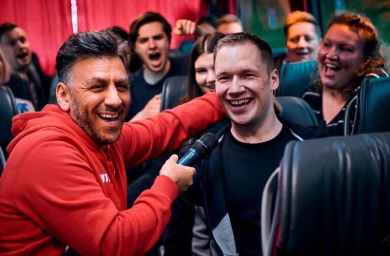 Düsseldorf: 1.5-Hour Comedy Bus Tour - An In-Depth Look at the Düsseldorf Comedy Bus Tour