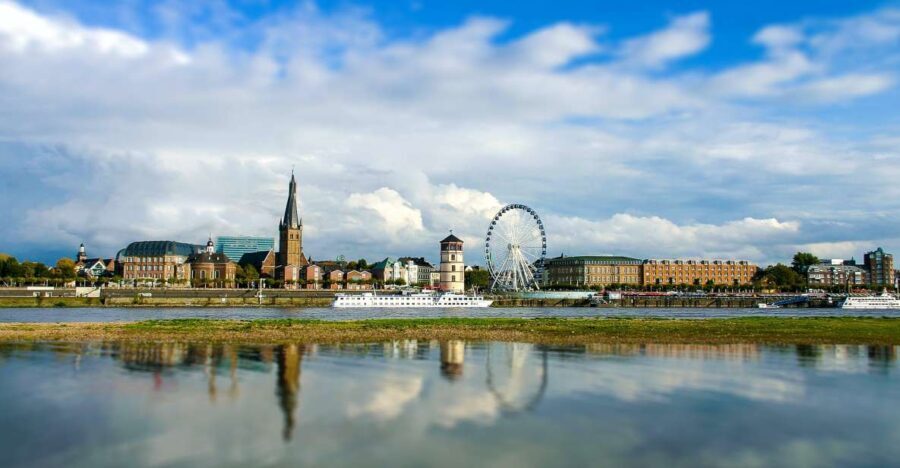 Dusseldorf: Express Walk with a Local in 60 minutes - Price and Value