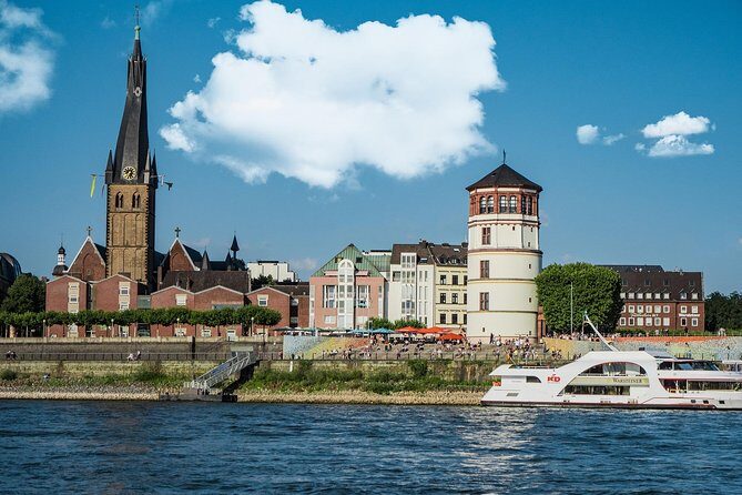Düsseldorf Old town - guided tour - Analyzing the Value and Experience