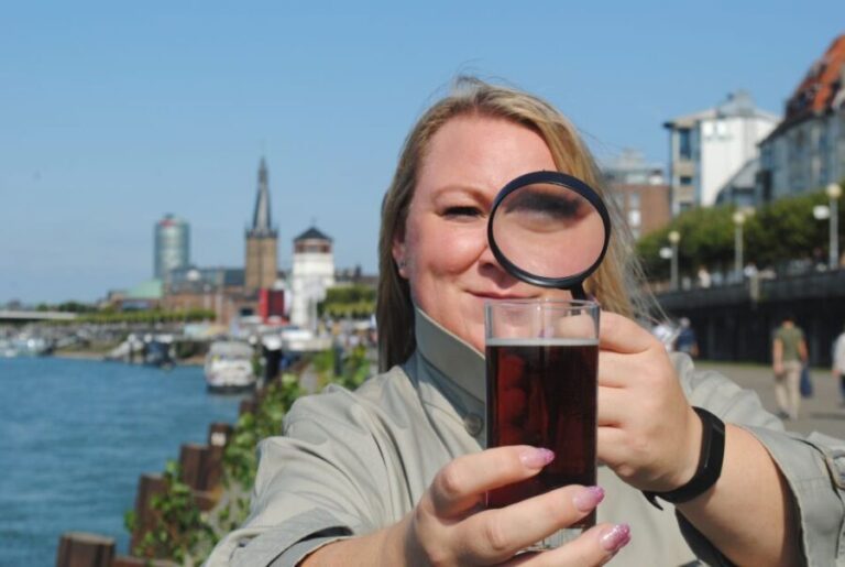 Düsseldorf: Old Town Interactive Crime Tour with actor - What to Expect from the Itinerary