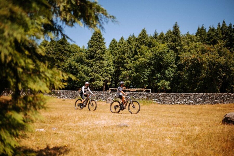 E-Bike Guided Tour - Belle Vue Mountain Biking - Exploring the Route