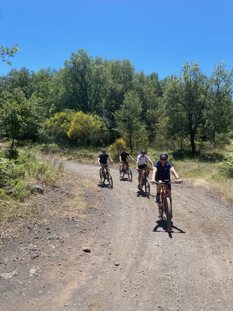 E-mtb tour through lava flows and down to Alcantara gorges - FAQ