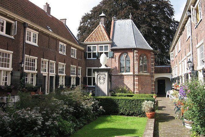e-Scavenger hunt Haarlem: Explore the city at your own pace - The Sum Up