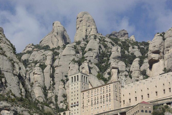 Easy Montserrat. Half-Day Trip from Barcelona - Free Time and Personal Exploration