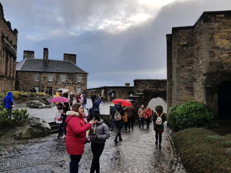 Edinburgh Castle: Guided Tour in Spanish - Is It Worth the Price?