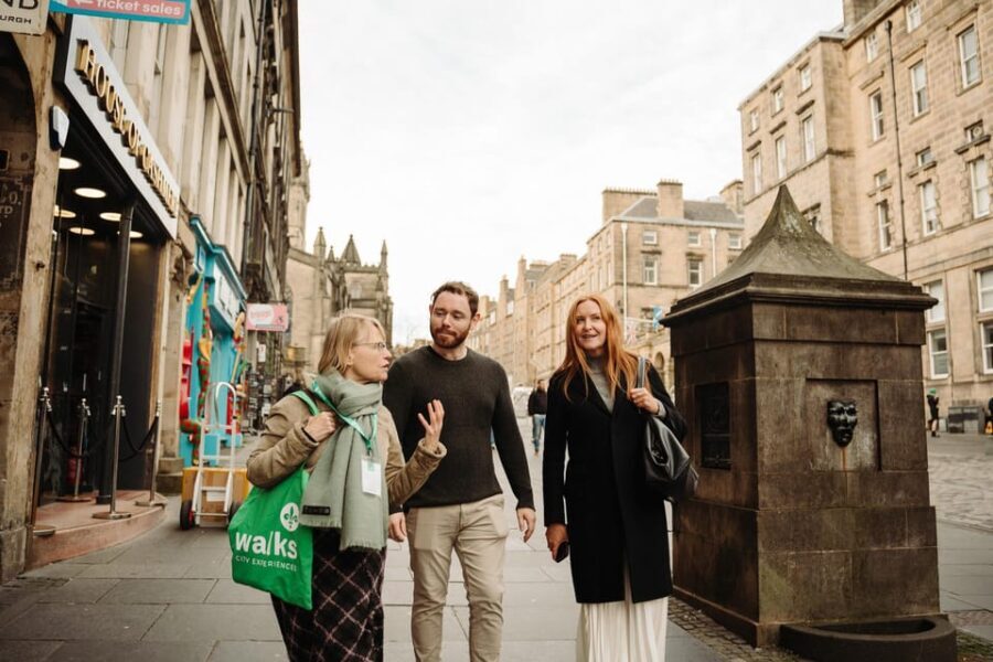Edinburgh: Castle, Holyrood & Royal Mile Guided Tour - Strolling the Royal Mile