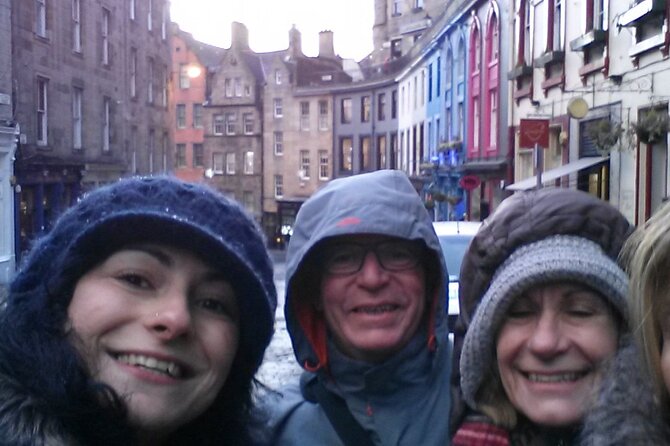 Edinburgh Christmas Tour, Highlights & Hidden Gems with a Local - Exploring the Christmas Lights and Festive Sights