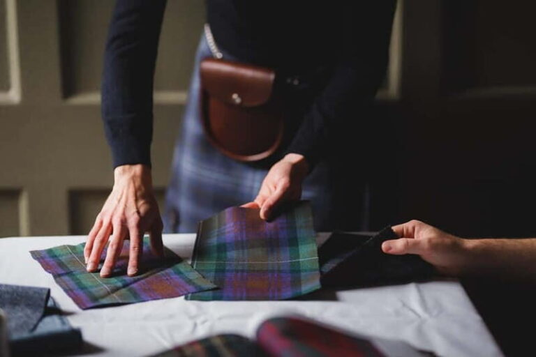 Edinburgh: Discover the secrets of kilt and tartan with a kiltmaker - Learning the Art of Tartan and Kilt Craftsmanship