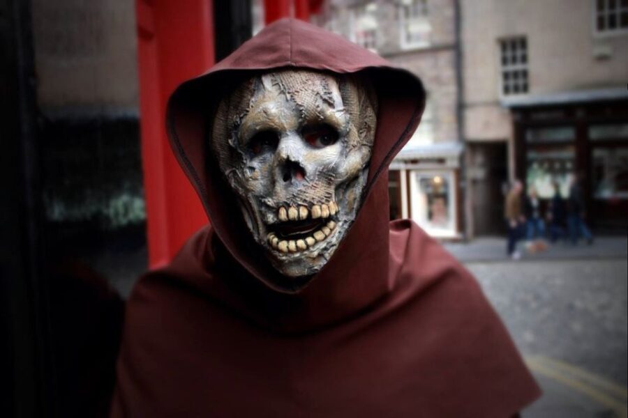 Edinburgh Ghosts & Gore Walking Tour - The Experience and Its Appeal