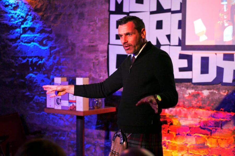 Edinburgh: Mountebank Comedy Whisky Tasting - An In-Depth Look at the Experience