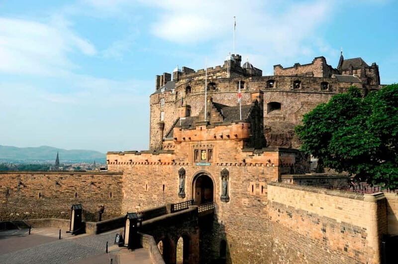 Edinburgh: Multi-Sensory Old Town Historical Walking Tour - What You Get for Your Money
