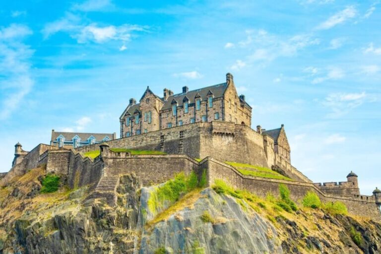 Edinburgh Old Town Highlights Private Guided Walking Tour - The Experience of a Private Guide