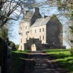 Edinburgh: Outlander and Castles Filming Locations Day Tour - Transportation: Comfortable and Efficient