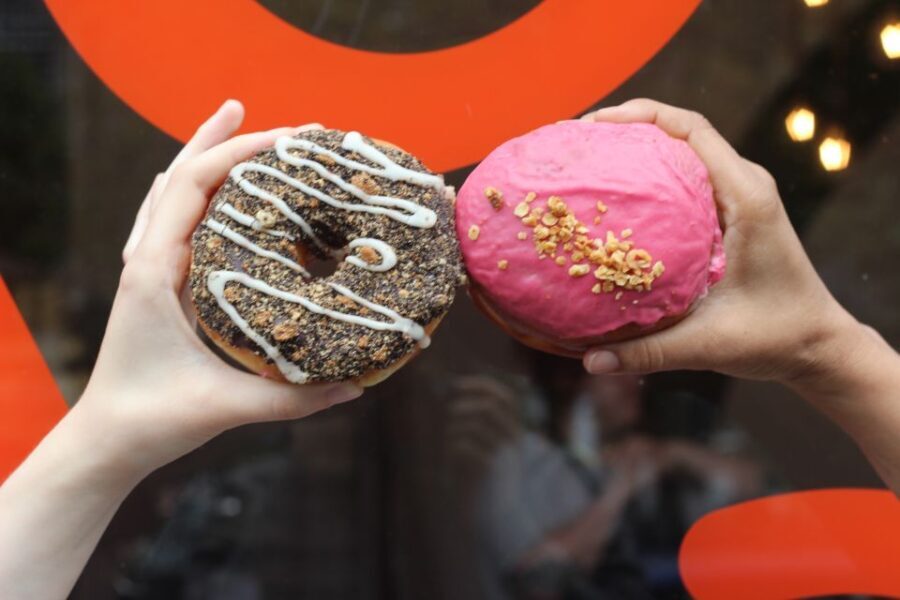Edinburgh: Royal Mile Donut Tour with Donut Tastings - Authentic Experiences & Genuine Value