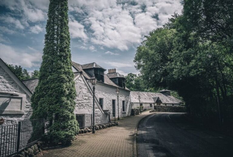 Edinburgh: Ultimate Whisky Experience - In-Depth Look at the Experience