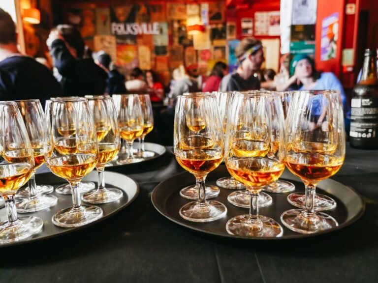 Edinburgh: Whisky Tasting with History and Storytelling - An In-Depth Look at the Whisky Tasting and Storytelling Tour