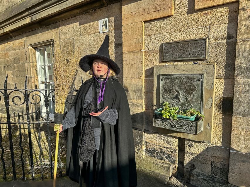 Edinburgh: Witches Old Town Walking Tour & Underground Vault - What You Can Expect Throughout the Tour