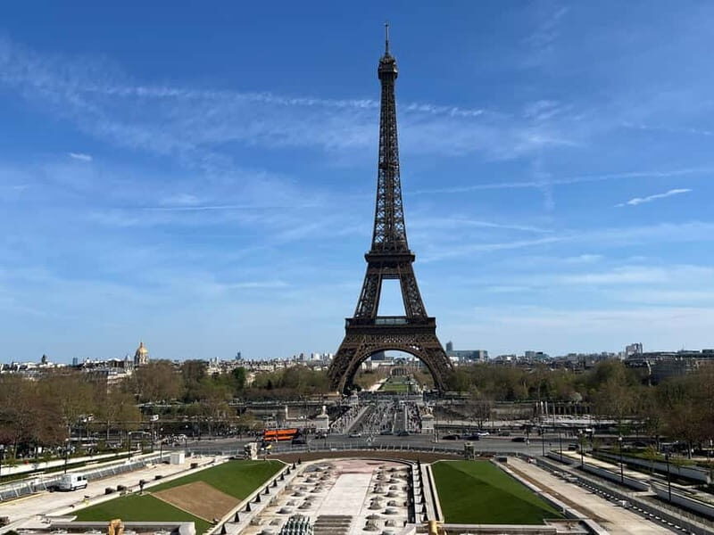 Eiffel Tower Second Floor Access or Summit - What the Reviews Tell Us