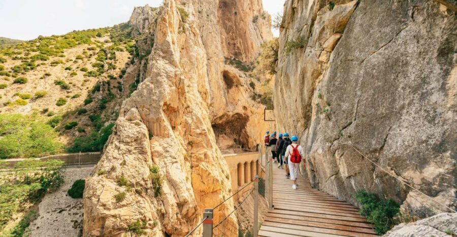El Chorro: Caminito del Rey Guided Tour with Shuttle Bus - What You Can Expect from the Tour