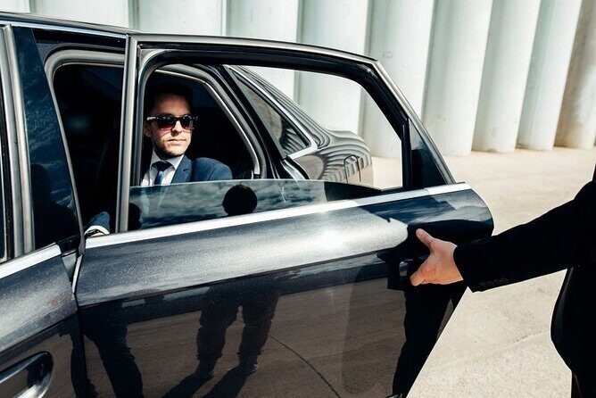Elite Transfers: Paris, Airport & Disneyland - What to Expect During Your Ride